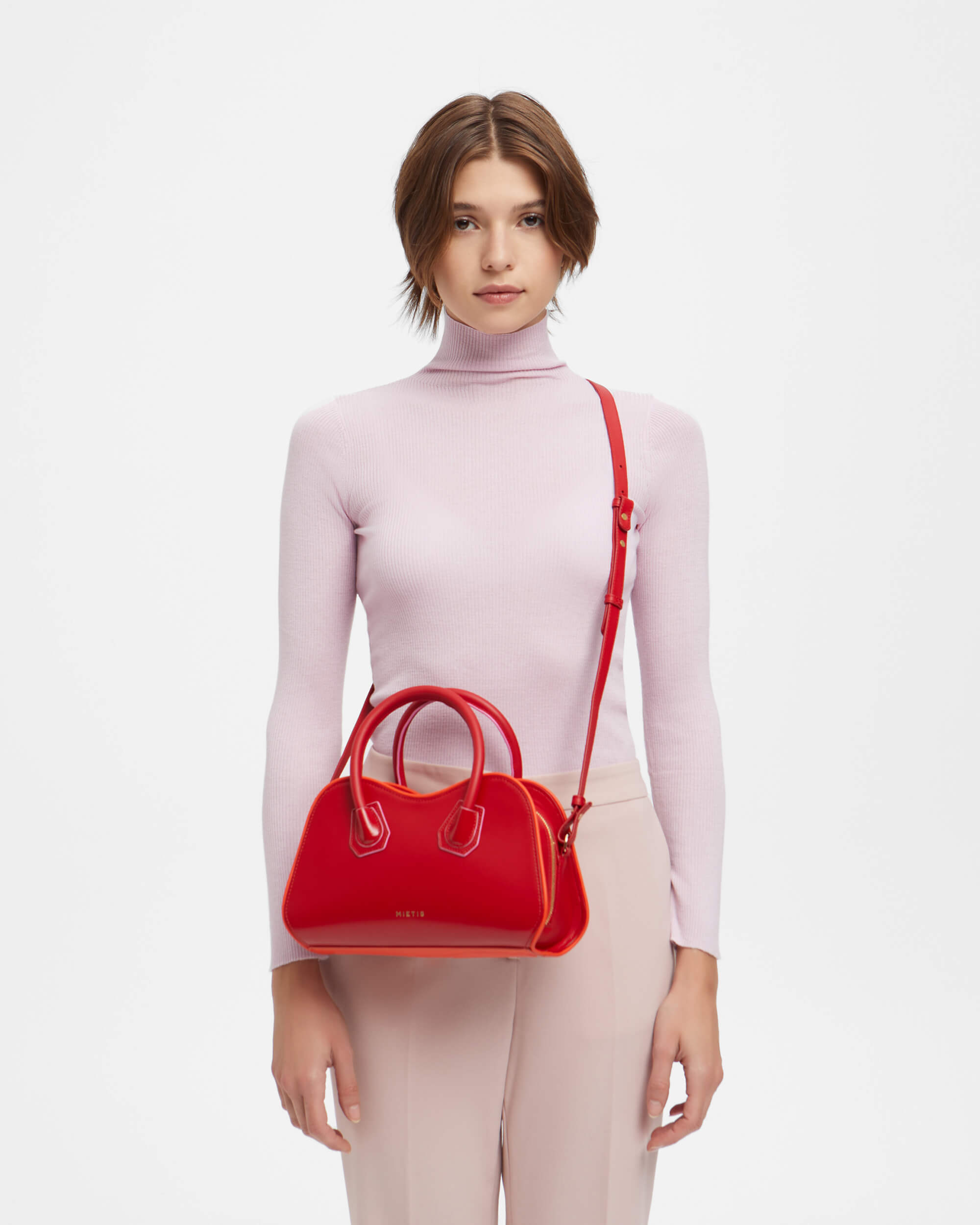 Marta Red Rose – Mietis